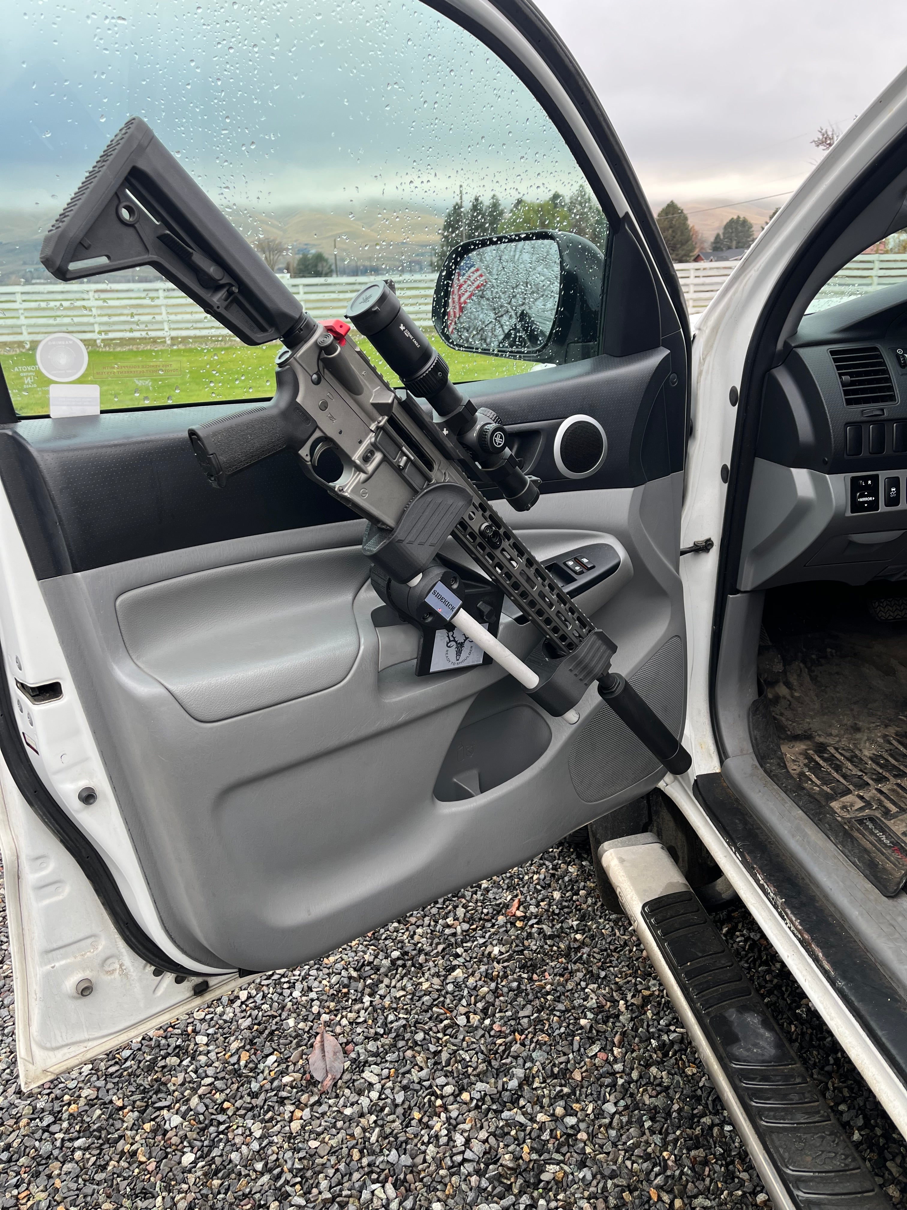 AR Platform Rifles in the Sidekick Gun Mount – Ready To Shoulder